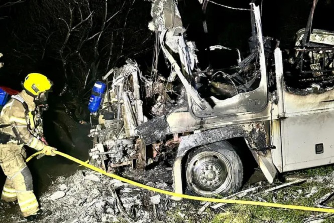 Crews tackle motorhome blaze on Bodmin Moor - Van Life Matters